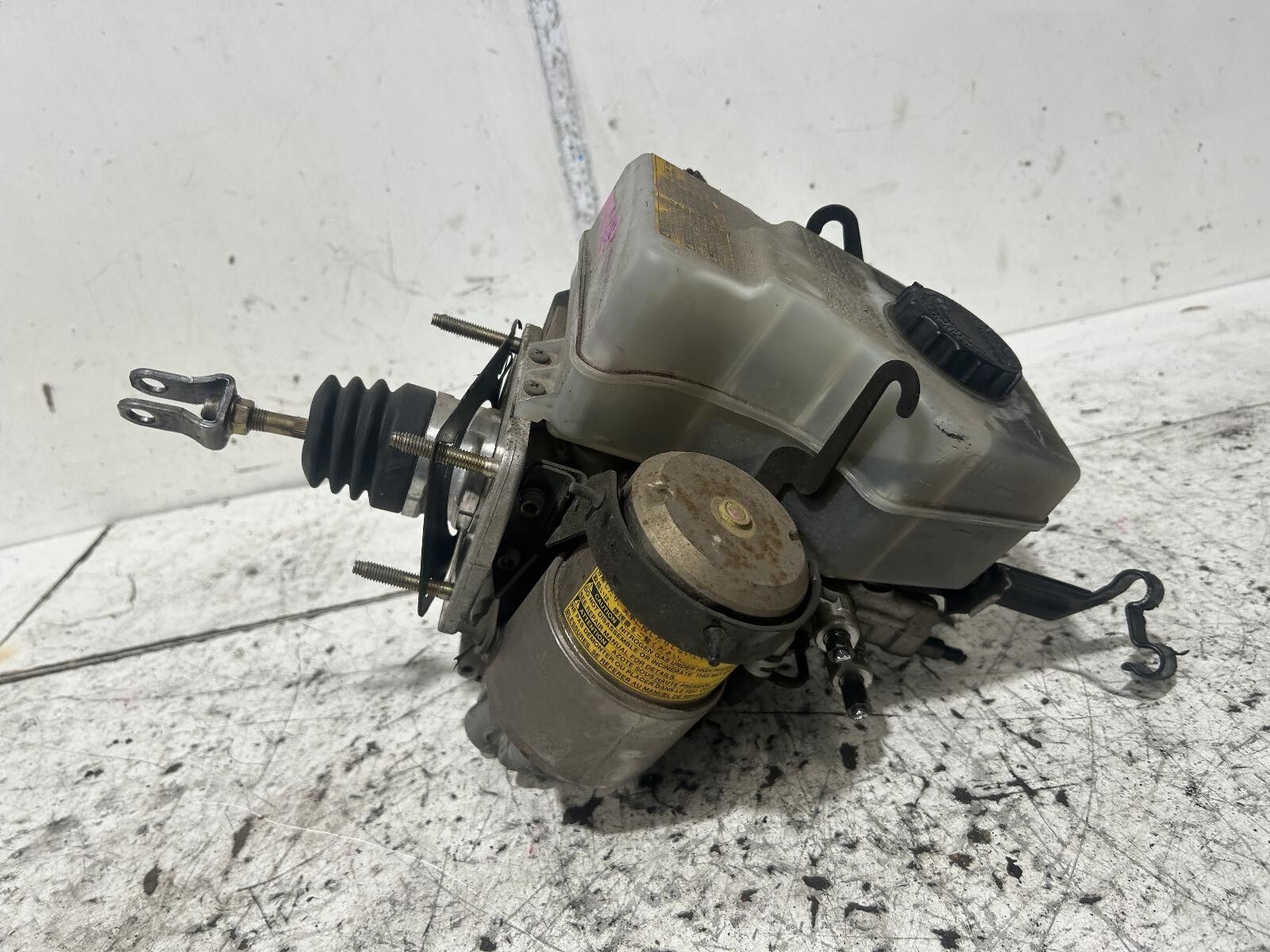 Toyota Prado Brake Master Cylinder Assembly VZJ95 08/1999-01/2002